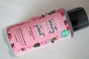 Love Beauty and Planet Muru muru butter & rose - showergel & shampoo ...
